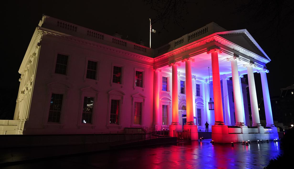 FOTO: Gedung Putih Berubah Warna untuk Olimpiade Beijing 2022
