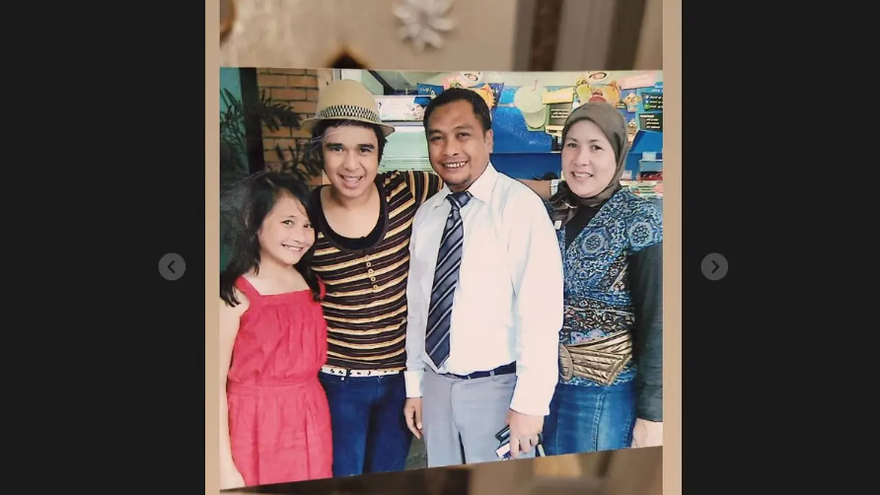Prilly Latuconsina Akhirnya Tunjukkan Foto Masa Kecil Bersama Almarhum Olga Syahputra - ShowBiz ...