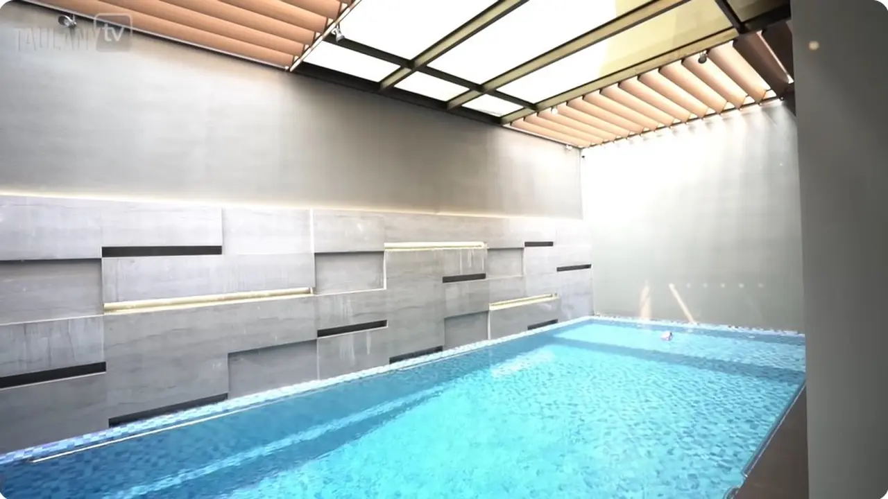 9 Potret Rumah Ahmad Sahroni, Anggota DPR RI yang Dijuluki Crazy Rich Tanjung Priok - ShowBiz ...