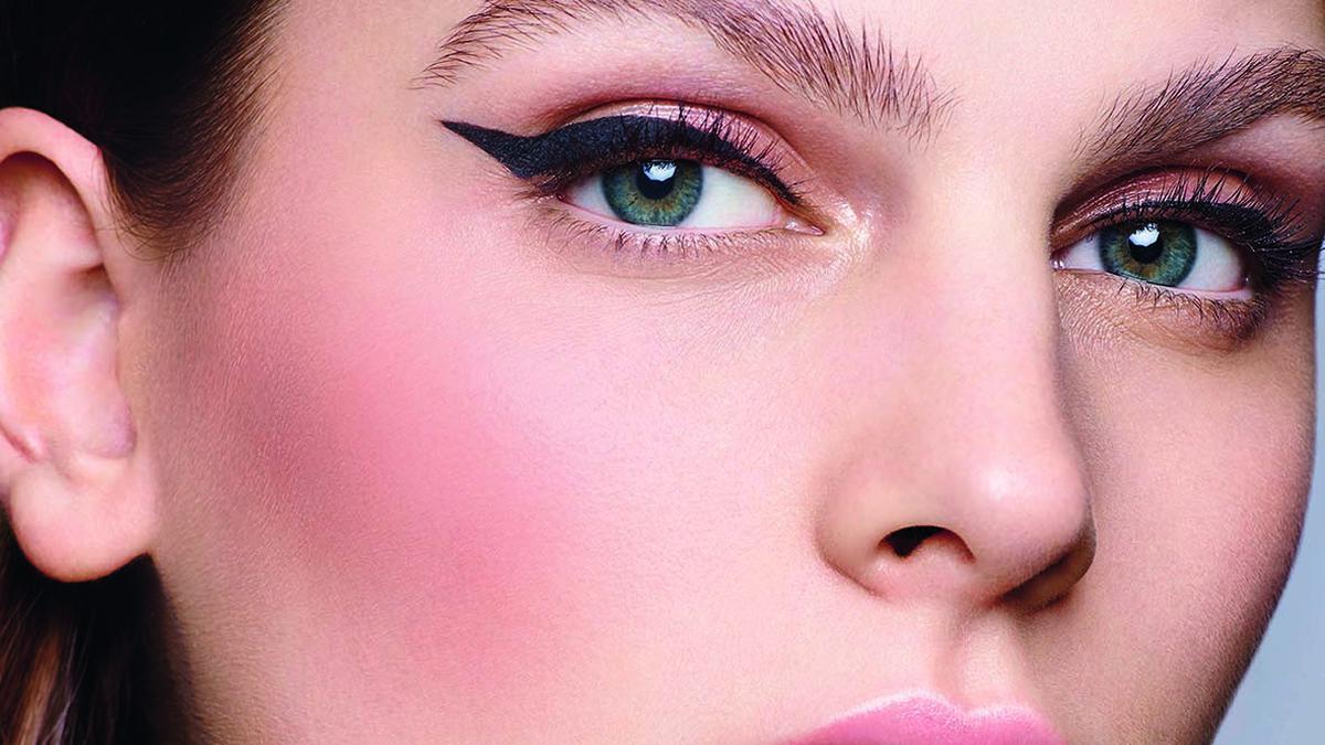 Makeup Ini Tidak Hanya Bisa Mempercantik, tapi Juga Merawat Kulit ...