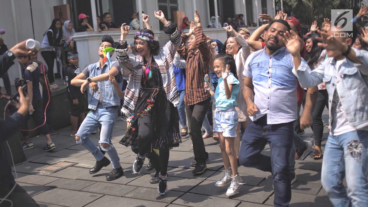 FOTO: Intip Pembuatan Video Klip Single Terbaru Uut Permatasari - Foto ...