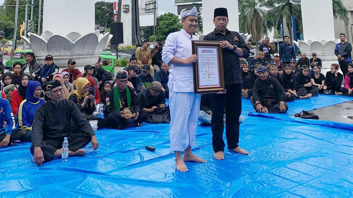 Budayawan Obor Hurung Deklarasi Dukung Sespri Iriana Jokowi Sendi ...