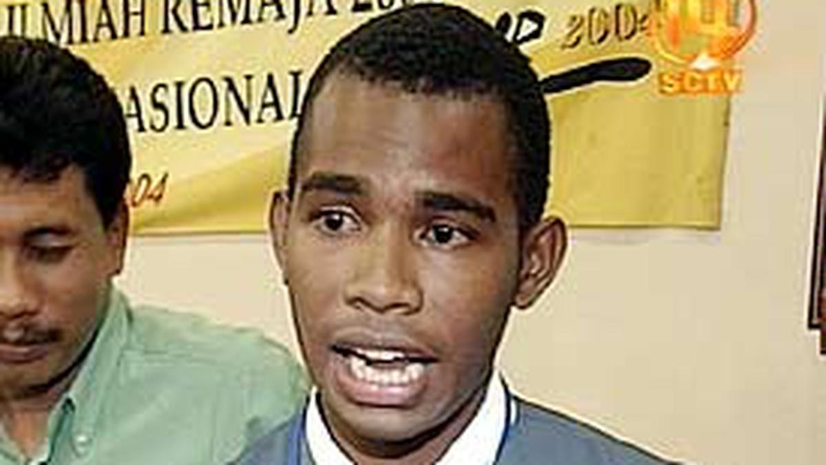 Arnold Akobiarek Juara Pertama LPIR - News Liputan6.com