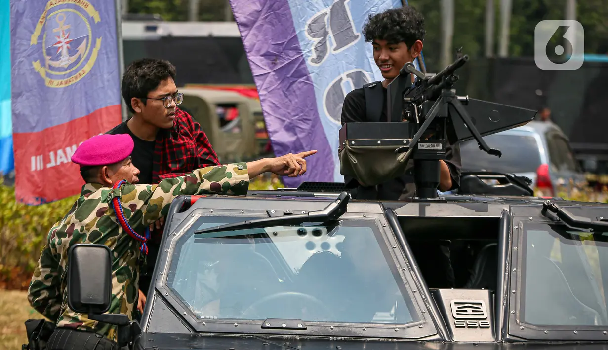 Jelang HUT Ke-78, Warga Antusias Kunjungi Pameran Alutsista TNI di Monas - Foto Liputan6.com