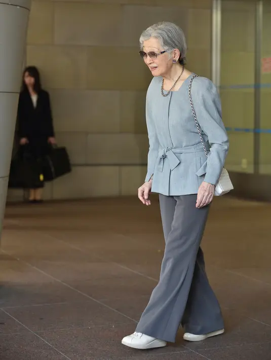 FOTO: Usai Operasi Kanker Payudara, Mantan Permaisuri Jepang Diizinkan ...