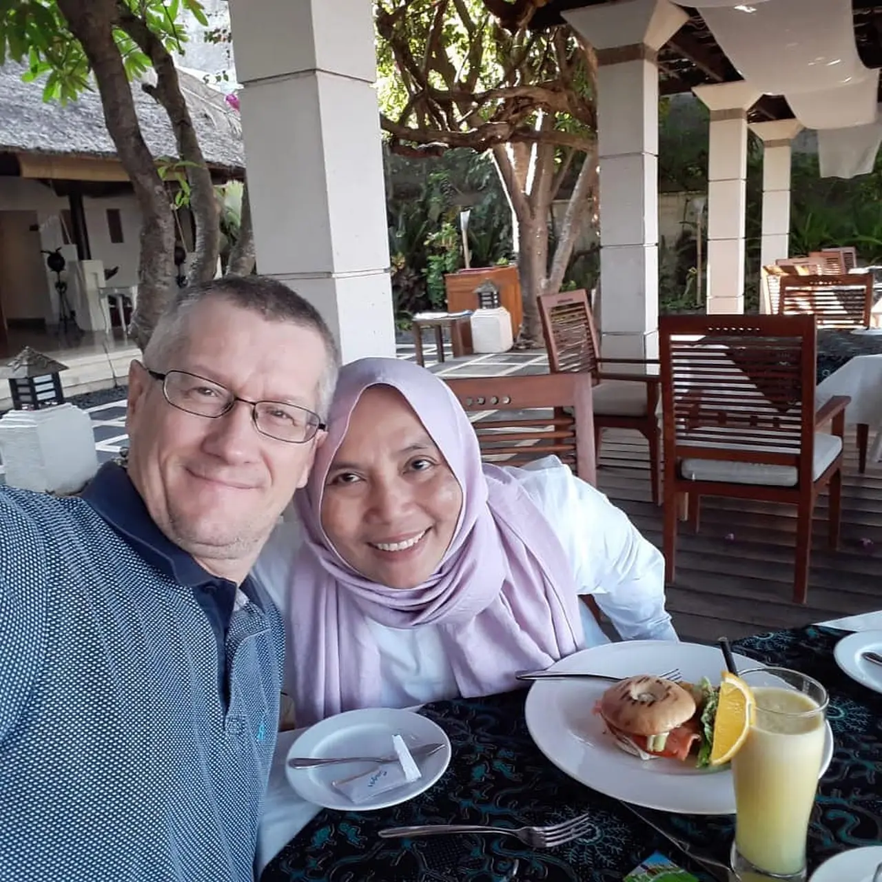 6 Potret Kebersamaan Siti Purwanti Ibu Maxime Bouttier dan Suami ...