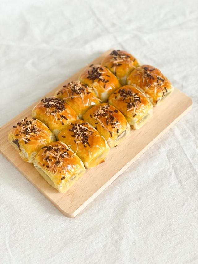 Resep Bolen Pisang Coklat Lumer Anti Gagal, Camilan Manis yang ...