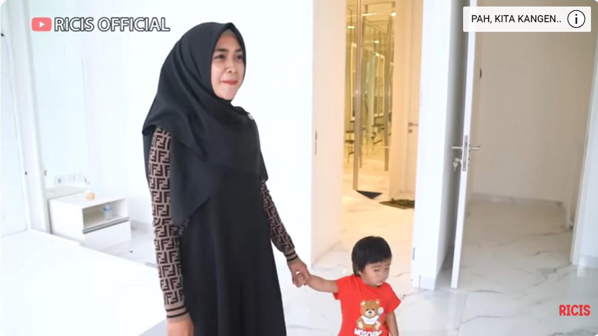 10 Potret Rumah Ria Ricis dan Teuku Ryan yang Dijual