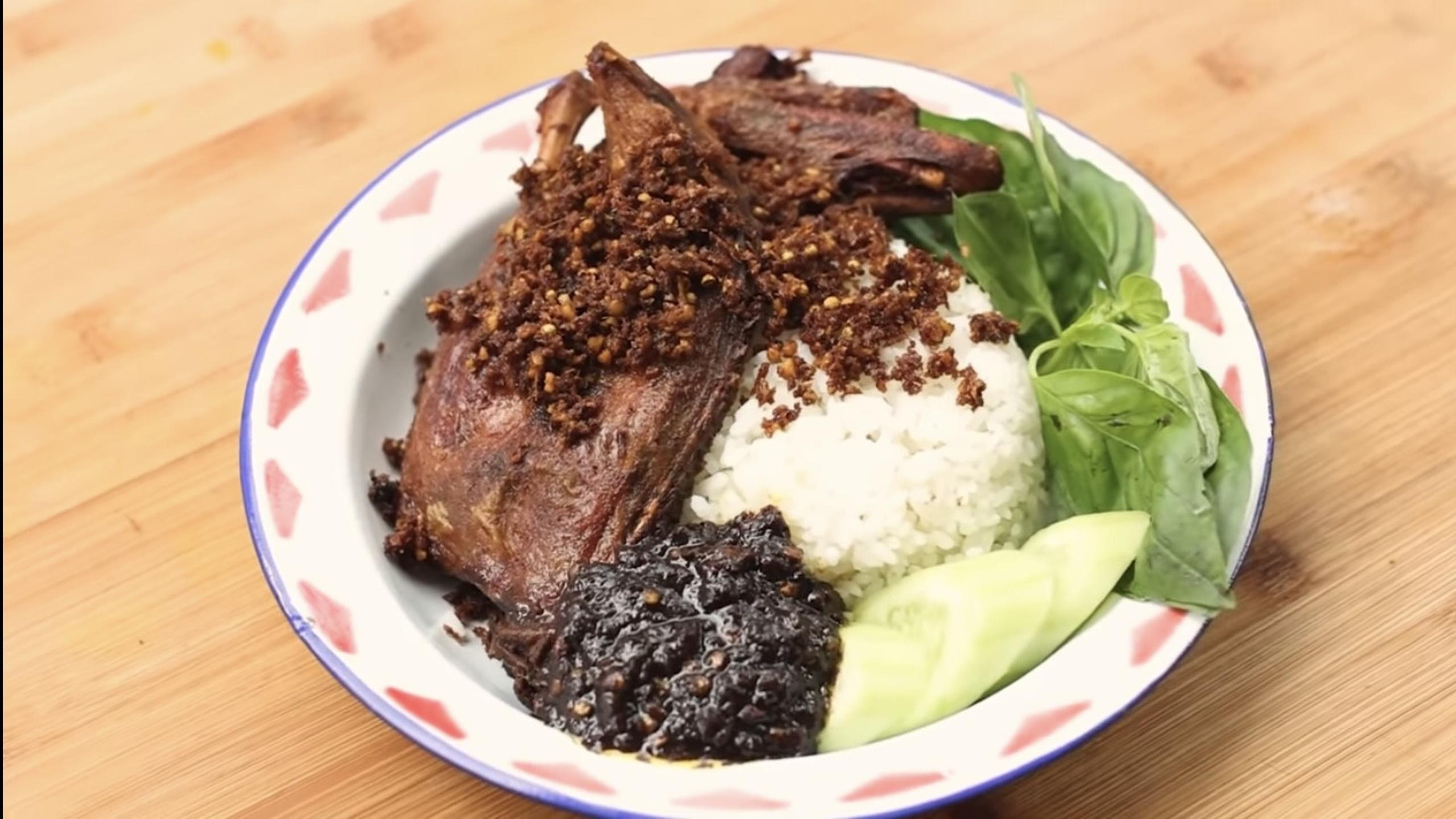 Resep Bebek Bumbu Hitam, Kekayaan Rasa dan Identitas Budaya Madura