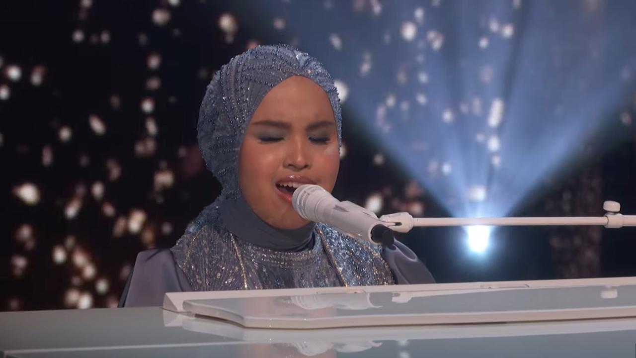 Putri Ariani Tampil Memukau di Final AGT 2023, Simon Cowell: Kamu ...