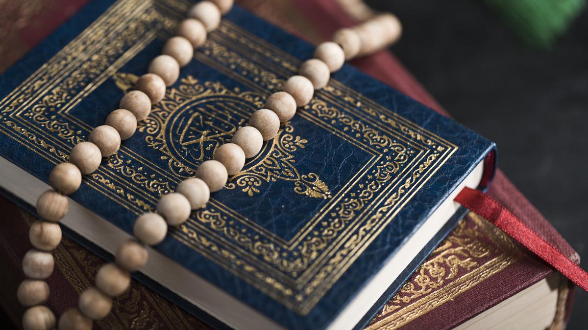 7 Ayat Al-Qur'an untuk Obat Patah Hati dan Kesedihan