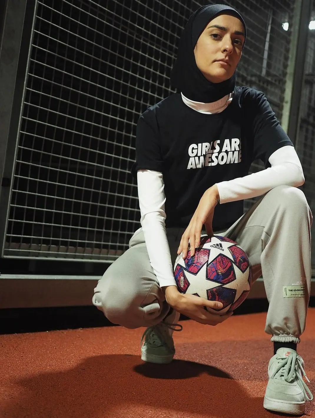 6 Potret Maymi Asgari, Freestyler Hijab yang Aksinya Viral di Piala ...