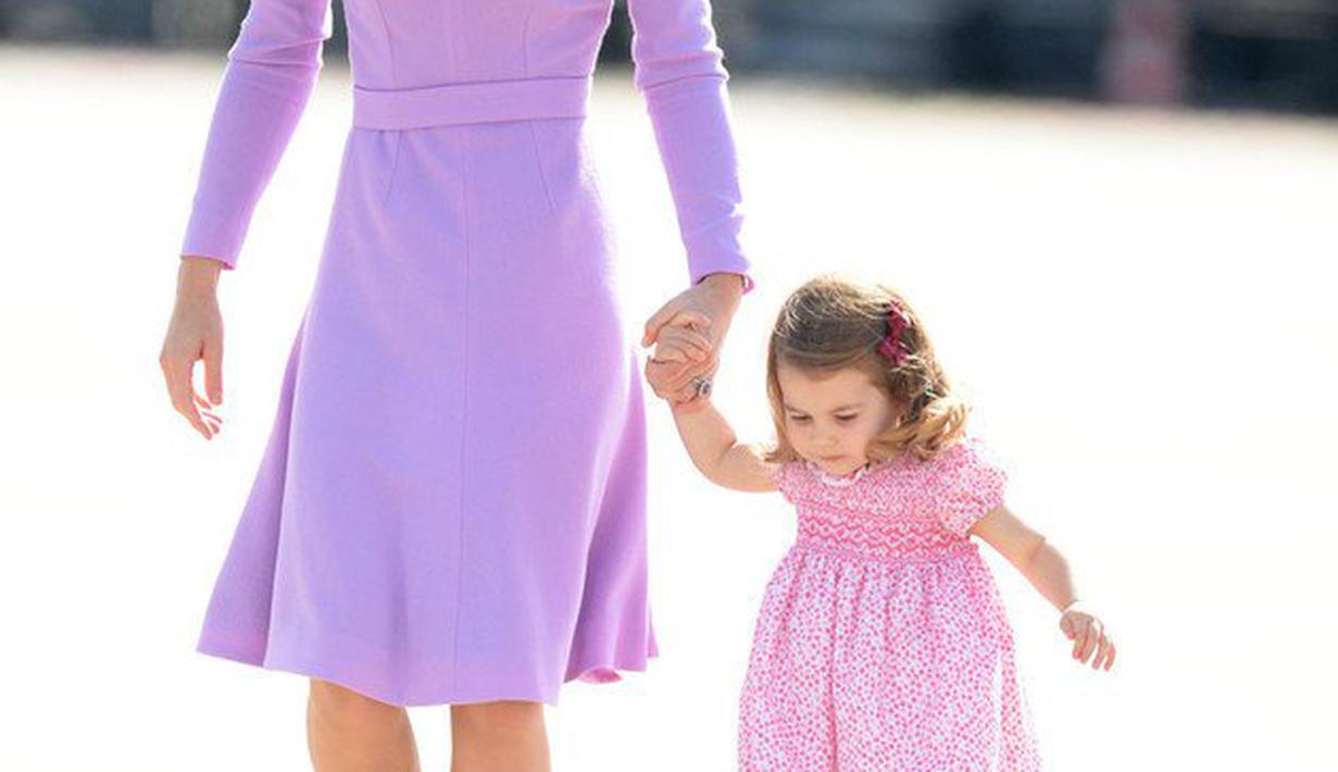 Gaya Kate Middleton dan Putri Charlotte Pakai Baju Senada - Photo ...