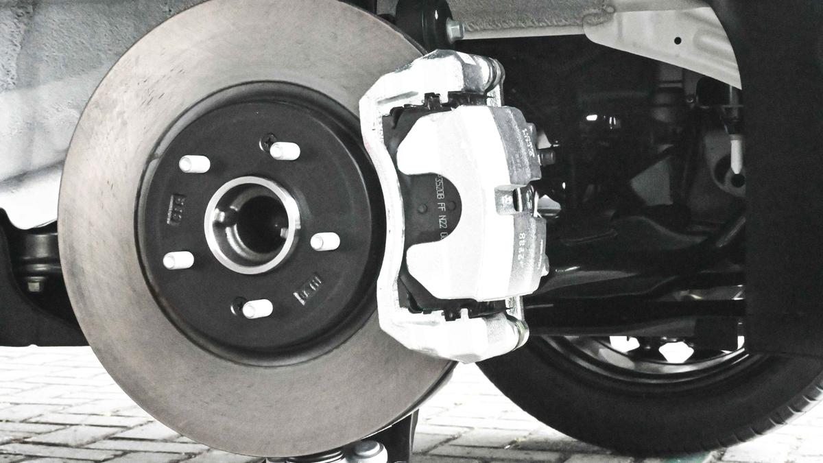 5 Keuntungan Menggunakan Mobil yang Dilengkapi Rem Cakram - Otomotif ...