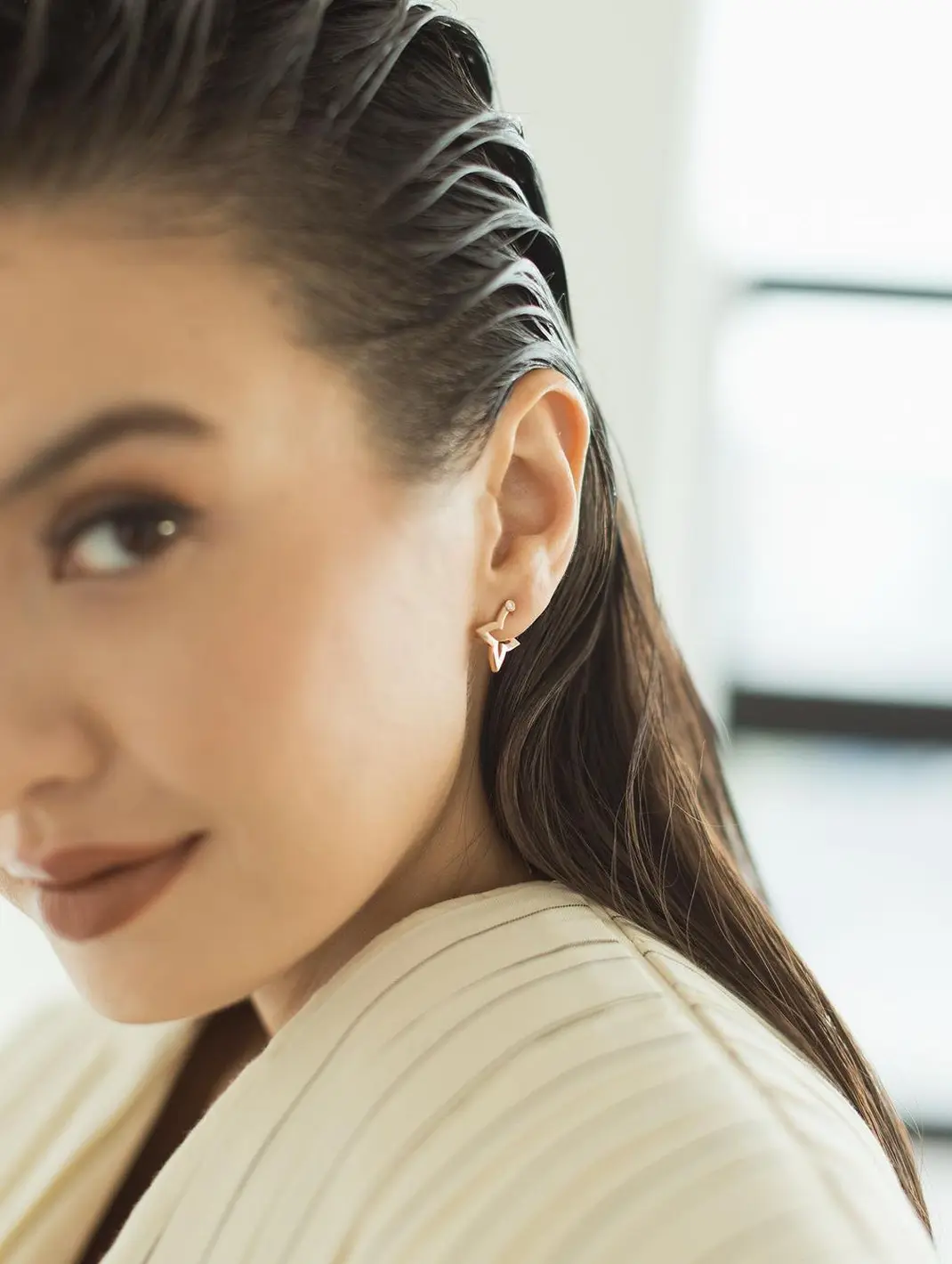 6 Gaya Menawan Maksimal dari Raline Shah di Usia 38 Tahun dalam Potret ...