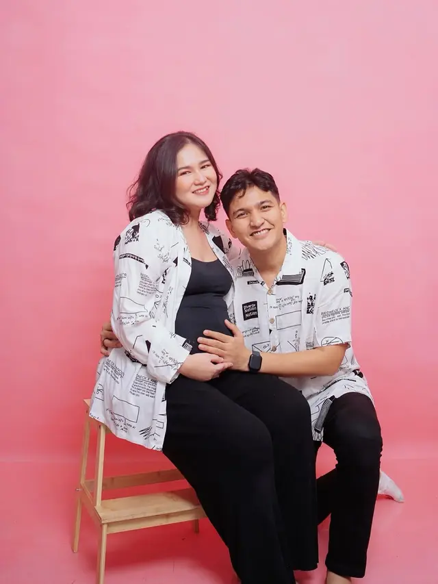 7 Potret Perjalanan Kehamilan Masayu Clara Melahirkan Anak Ketiga, Namanya Ryu Akira - Hot ...