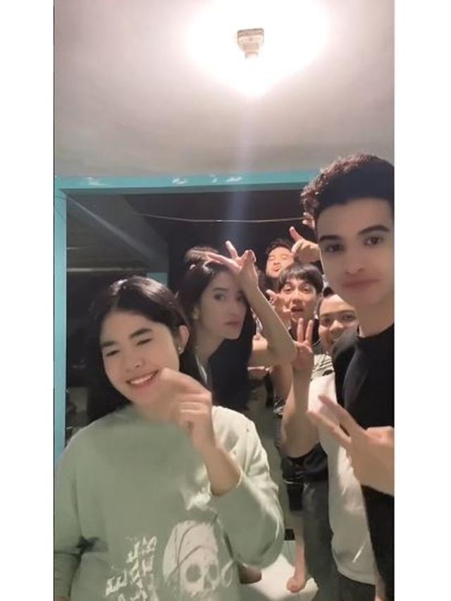 Teman Satu Sekolah, Ini 6 Potret Kedekatan Alifa Lubis dan Suheil Fahmi ...