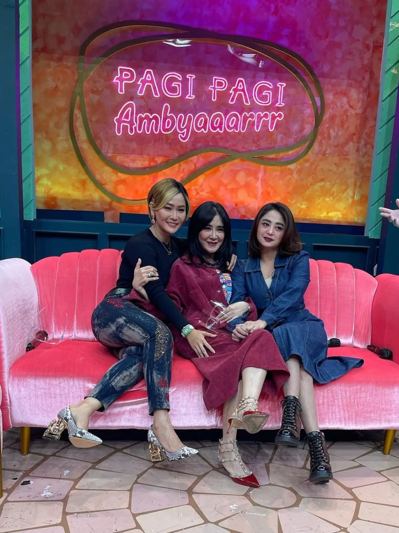 5 Potret Reuni Uut Permatasari, Inul Daratista dan Dewi Perssik, Para ...