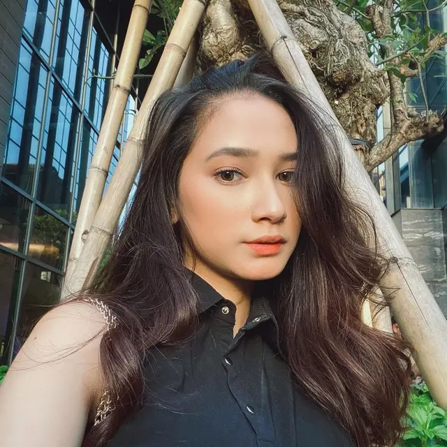 7 Potret Nadira Sungkar Satu Marga dengan Shireen Sungkar, Sering Dikira Sekeluarga - Hot ...