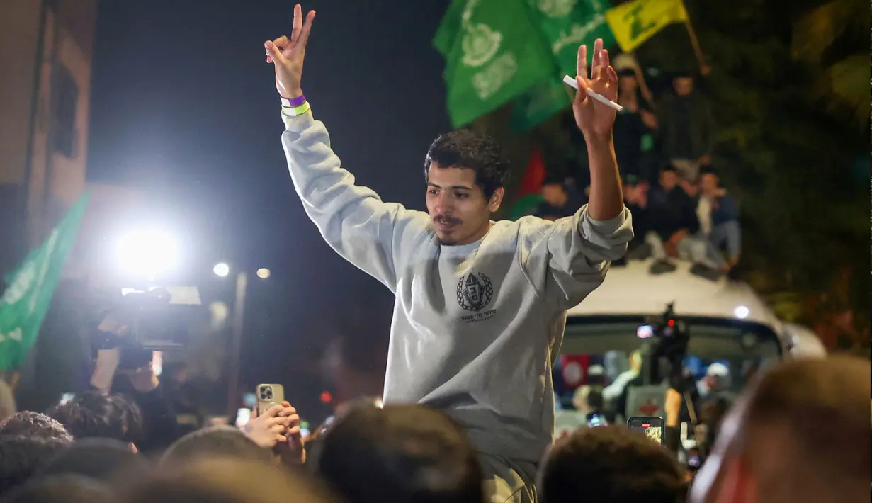 Suasana Haru Selimuti Penyambutan Pembebasan 90 Tahanan Palestina - Foto Liputan6.com