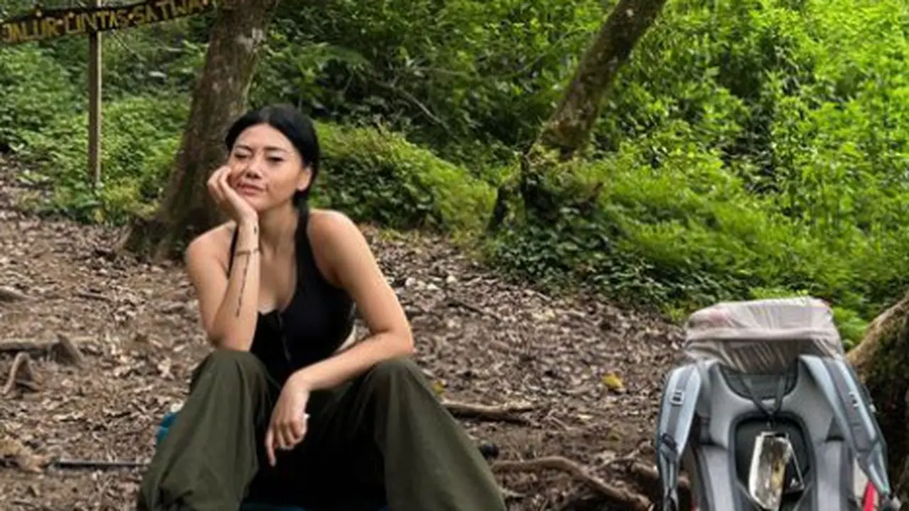 Wendy Walters Mantan istri Reza Arap Mendaki Gunung Merbabu Sendirian, Sempat Mengalami Hujan ...