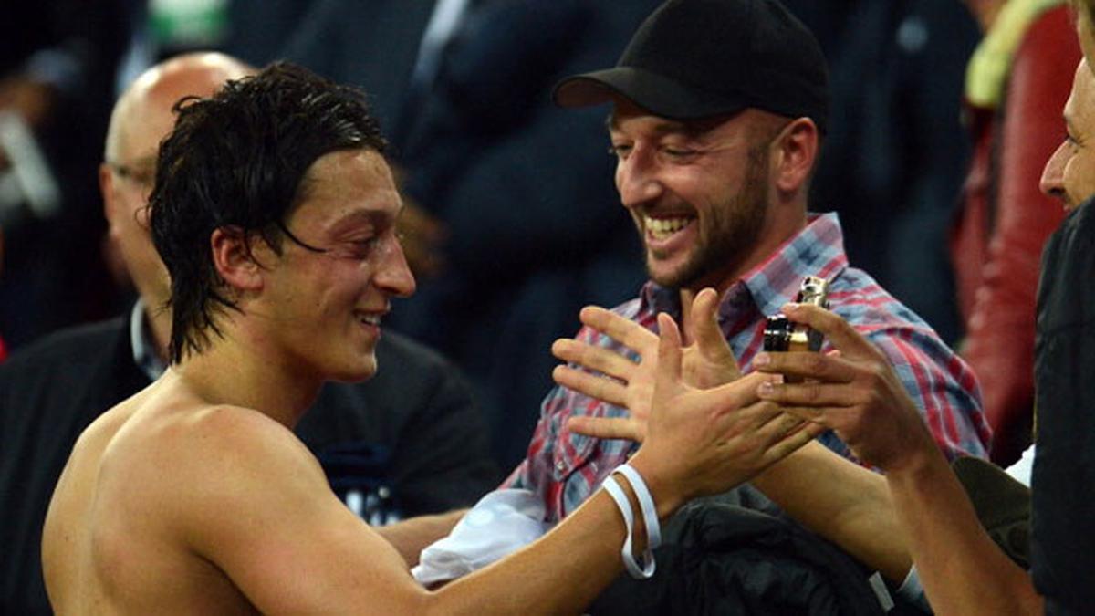 Mustafa Ozil Sebut Presiden Madrid Pria Tak Terhormat - Bola Liputan6.com