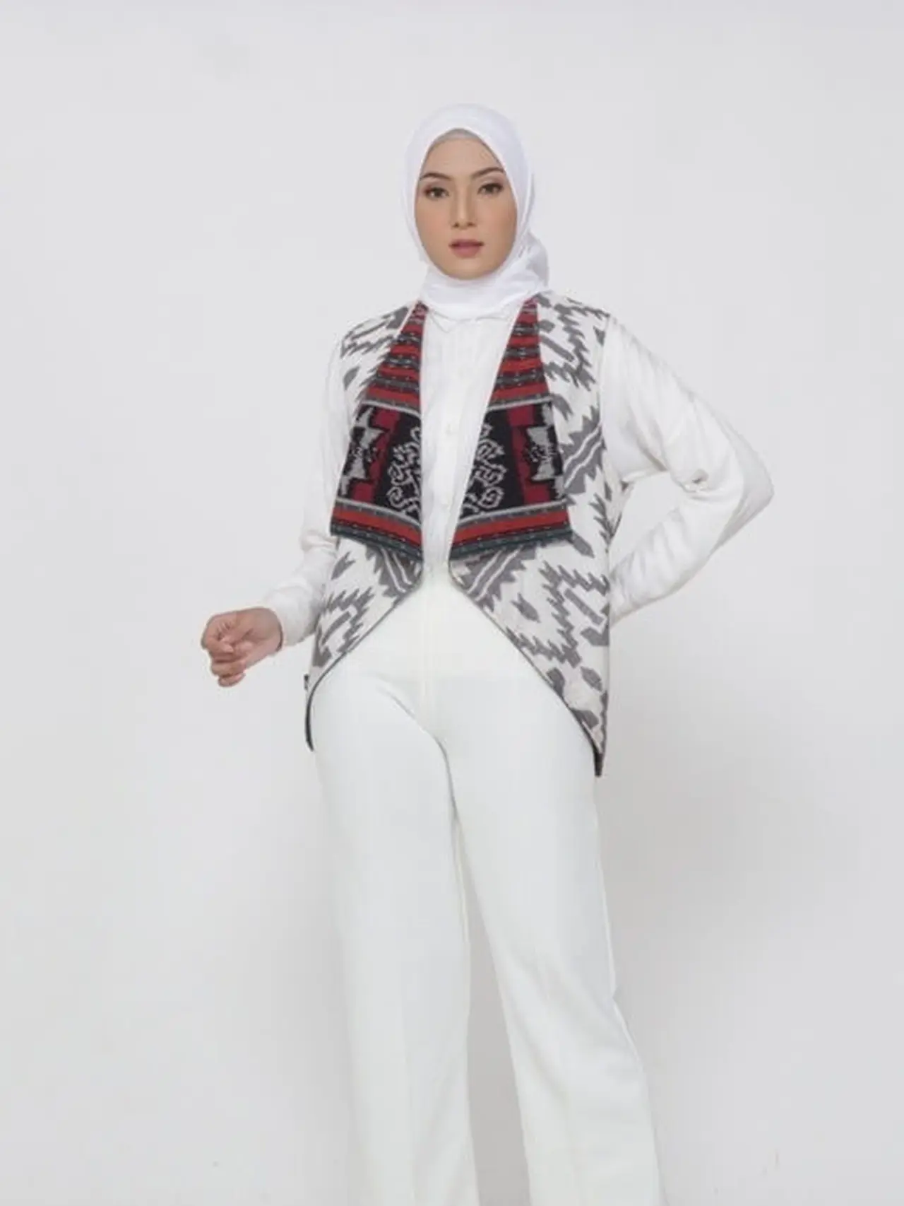 7 Model Cardigan dengan Outer Batik yang Elegan dan Stylish di Tahun ...