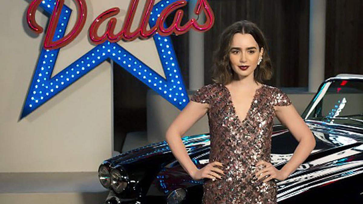 Lily Collins Kencan dengan Aktor Australia?