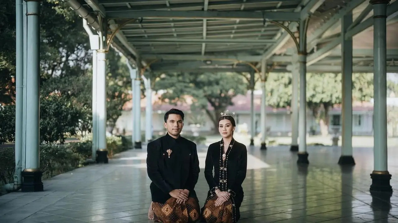 6 Inspirasi Kebaya Velvet Hitam Elegan ala Public Figure, Annisa Pohan ...