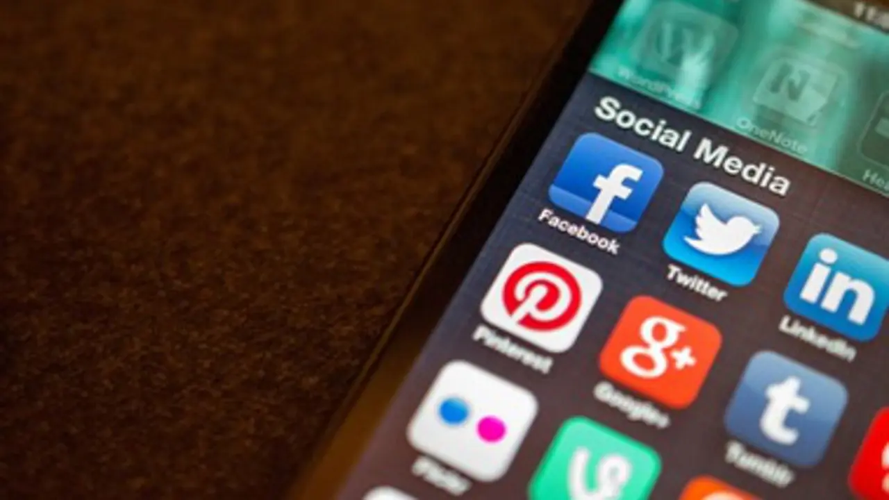 Anak di Bawah 16 Tahun Resmi Dilarang Punya Akun Medsos: TikTok ...