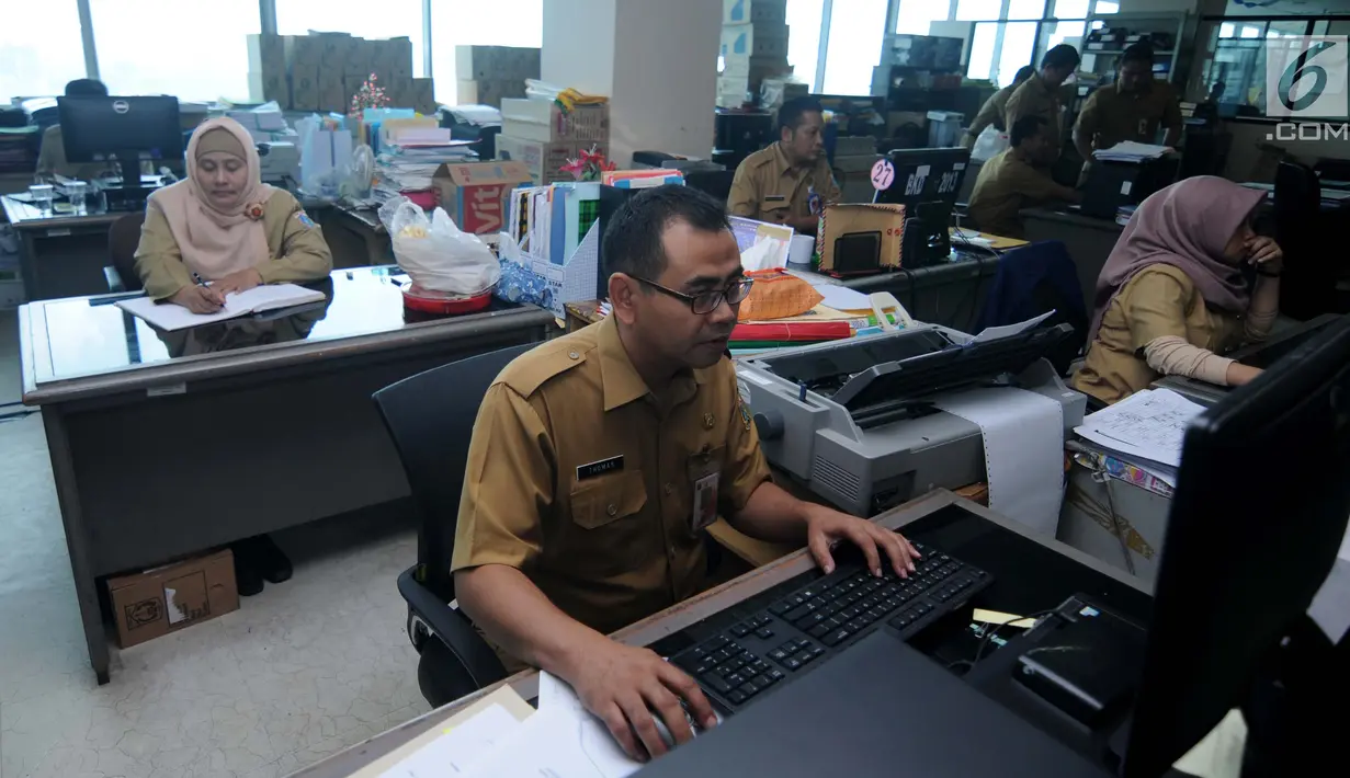 Usai Libur Lebaran, PNS Masuk Kerja seperti Biasa - Foto Liputan6.com