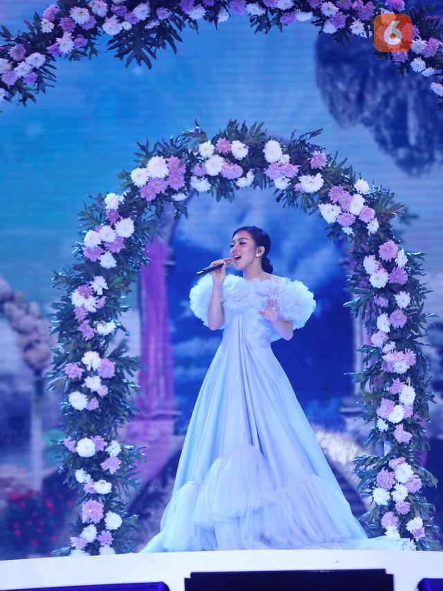 5 Aksi Syahrini yang Menuai Kontroversi, Terbaru Diusir dari Teater ...