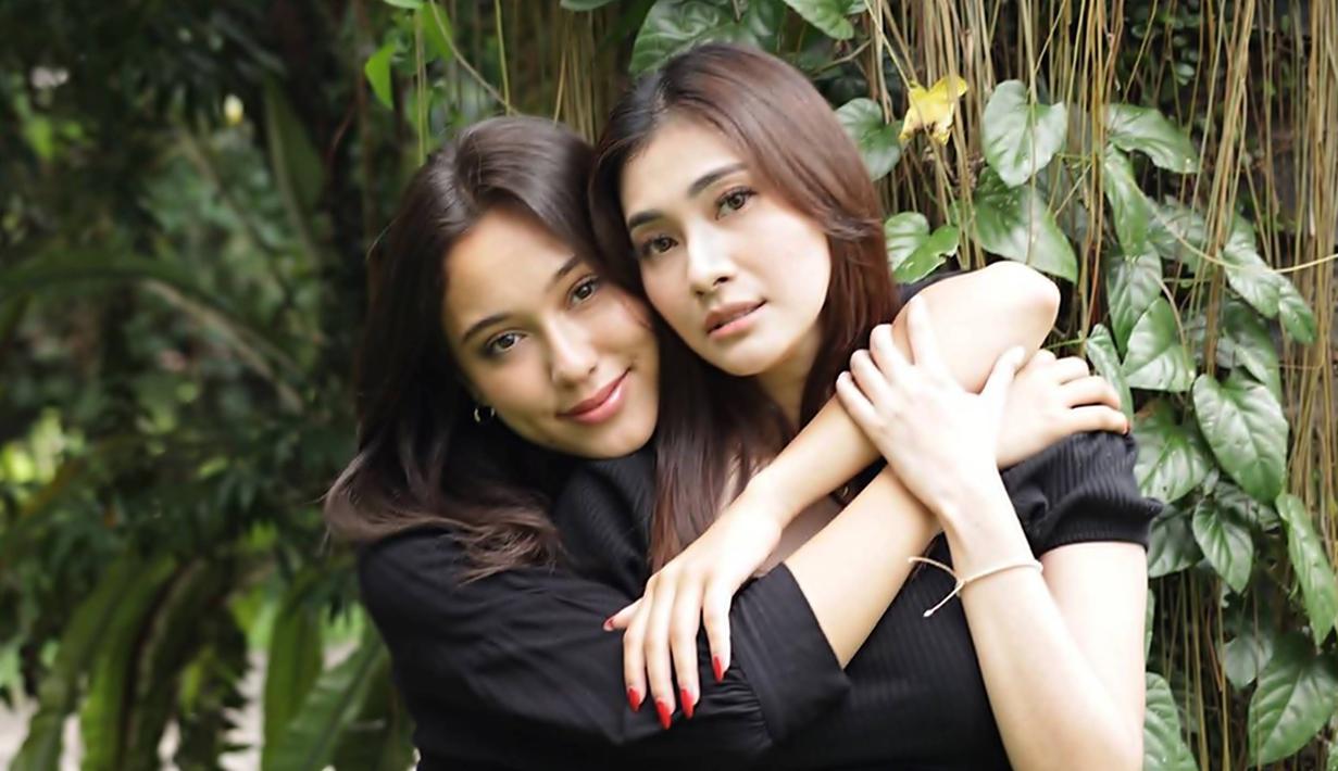 Potret Demmy Febriana Bareng Yasmine Napper yang Sering Dikira Seumuran ...