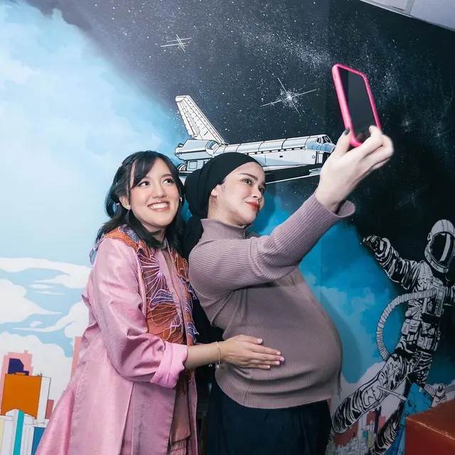 Kenal Sejak Ikut Idola Cilik, Ini 6 Potret Persahabatan Ify Alyssa dan ...