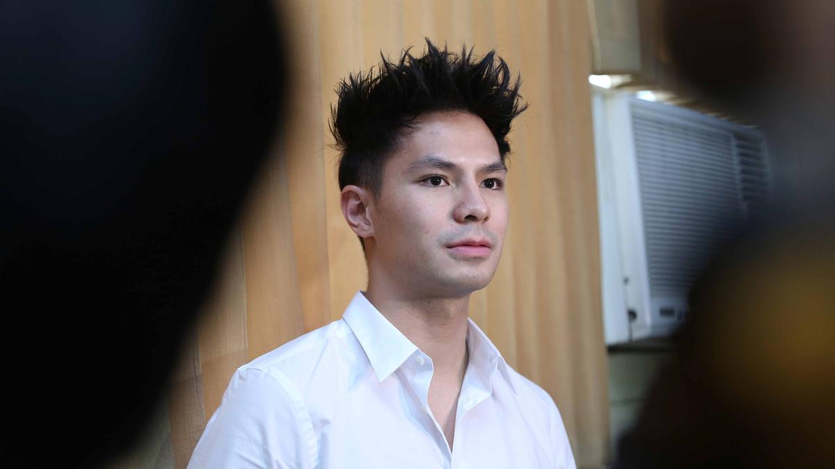 Jarang Terlihat, Ini yang Dilakukan Fero Walandouw - Entertainment ...