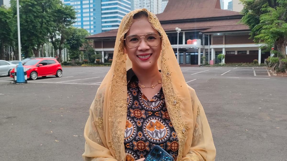 Novita Emilda Sholawatan dengan 7 Habib di Hari Santri, Menghidupkan Tradisi dan Makna - ShowBiz ...