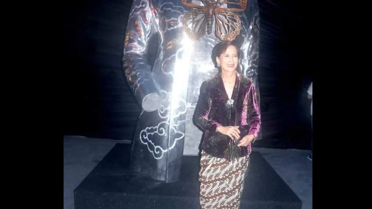 Profil Sri Astari Rasjid, Diplomat dan Seniman yang Tuai Perhatian ...