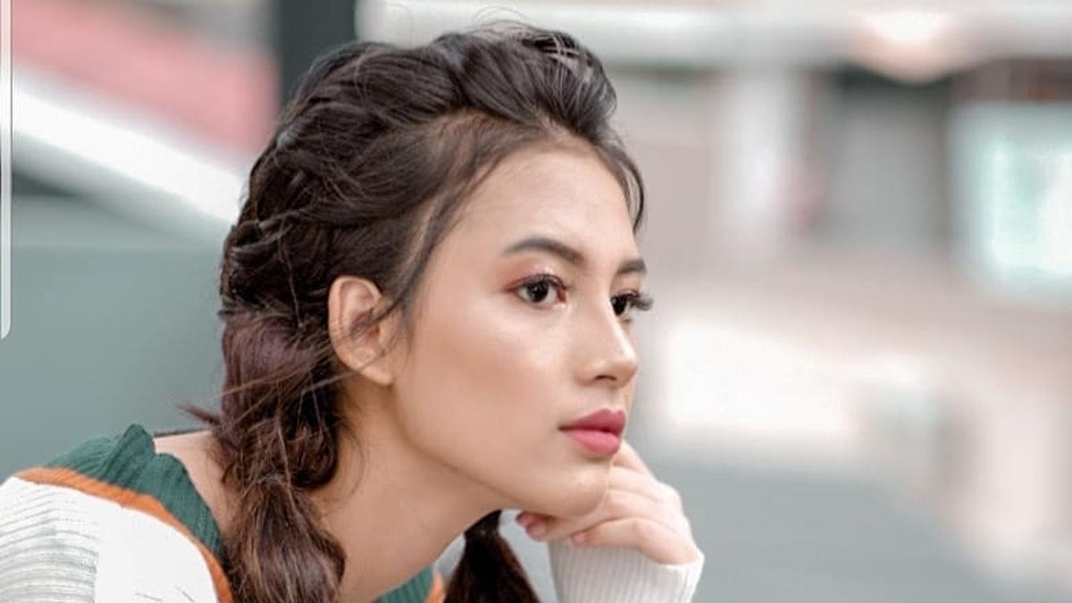 Inspirasi Outfit Girl Crush Lania Fira, Artis Berwajah Model dan Jago ...