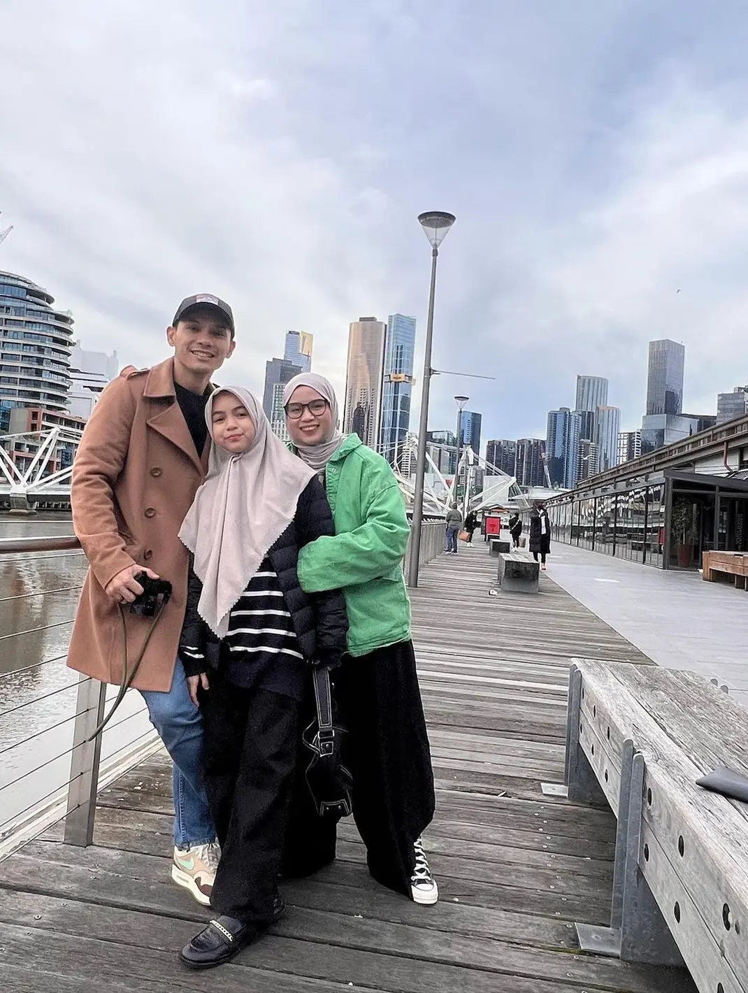 6 Potret Sienna Anak Marshanda yang Kini Tampil Berhijab, Gaya ...