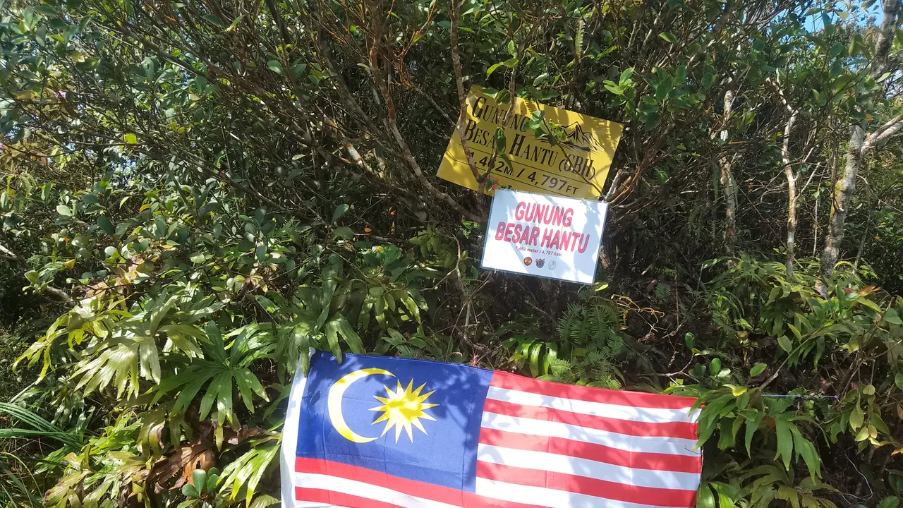 6 Fakta Menarik Gunung Besar Hantu di Negeri Sembilan Malaysia