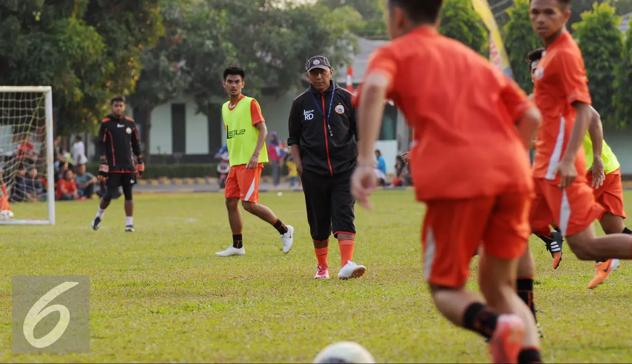 Hadapi Piala Presiden 2015, Persija Latihan di Markas Tentara - Foto ...