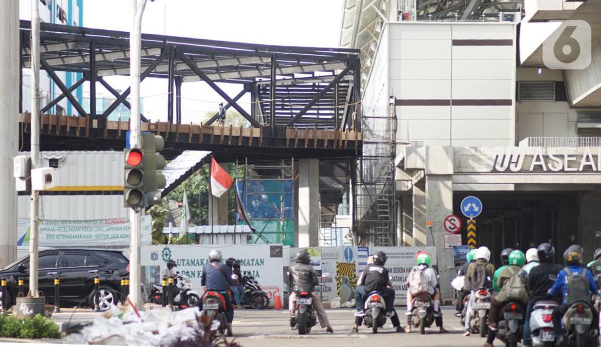 FOTO: Habiskan Rp 30 Miliar, Begini Progres Pembangunan Skybridge MRT ...