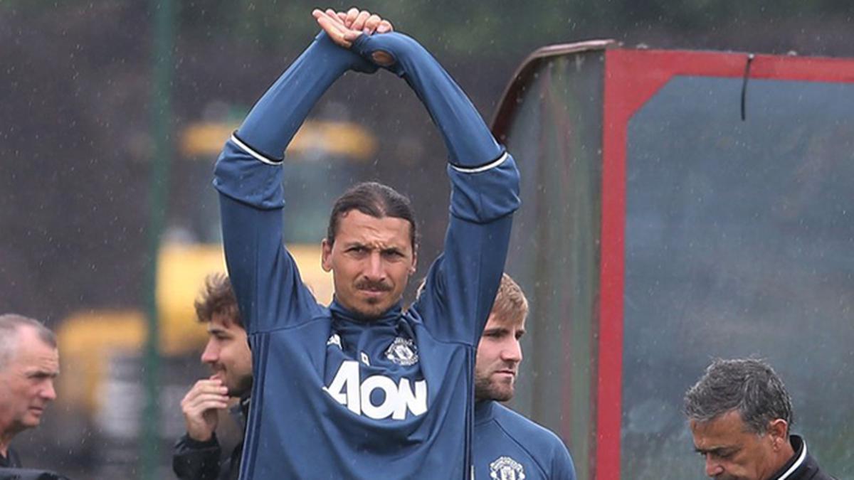 Mengintip Latihan Perdana Zlatan Ibrahimovic di Manchester United ...
