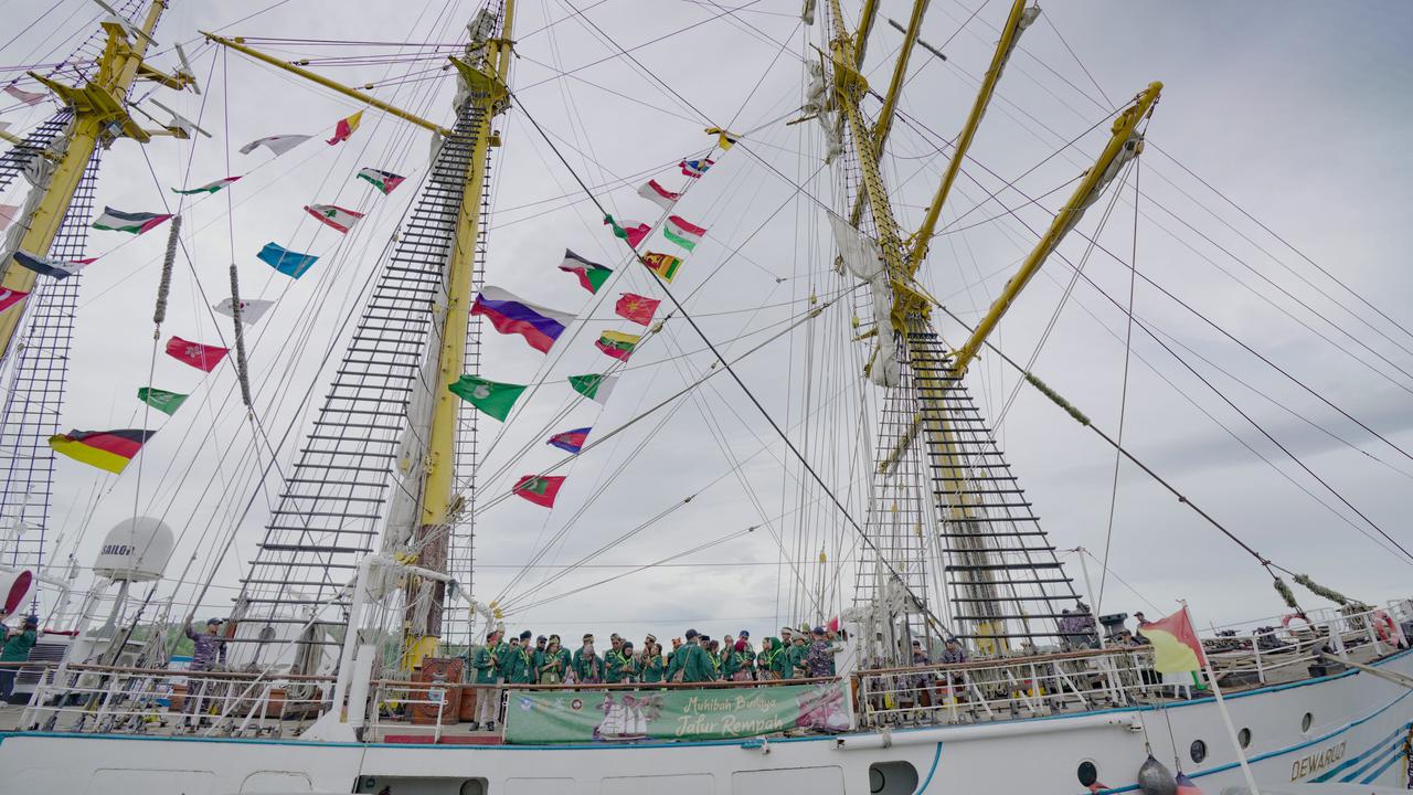 Mengenal KRI Dewaruci, Kapal Legendaris RI yang Bawa Misi Pelayaran ...