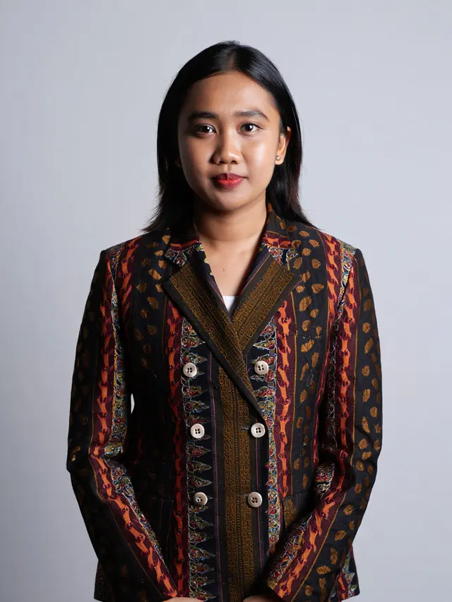 14 Model Baju Batik Blazer Wanita Terbaru 2025, Gaya Kantor hingga ...