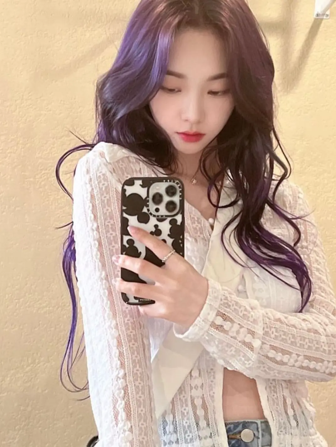 10 Potret Gaya Karina aespa yang Miliki Visual Unreal, Dijuluki Manusia ...