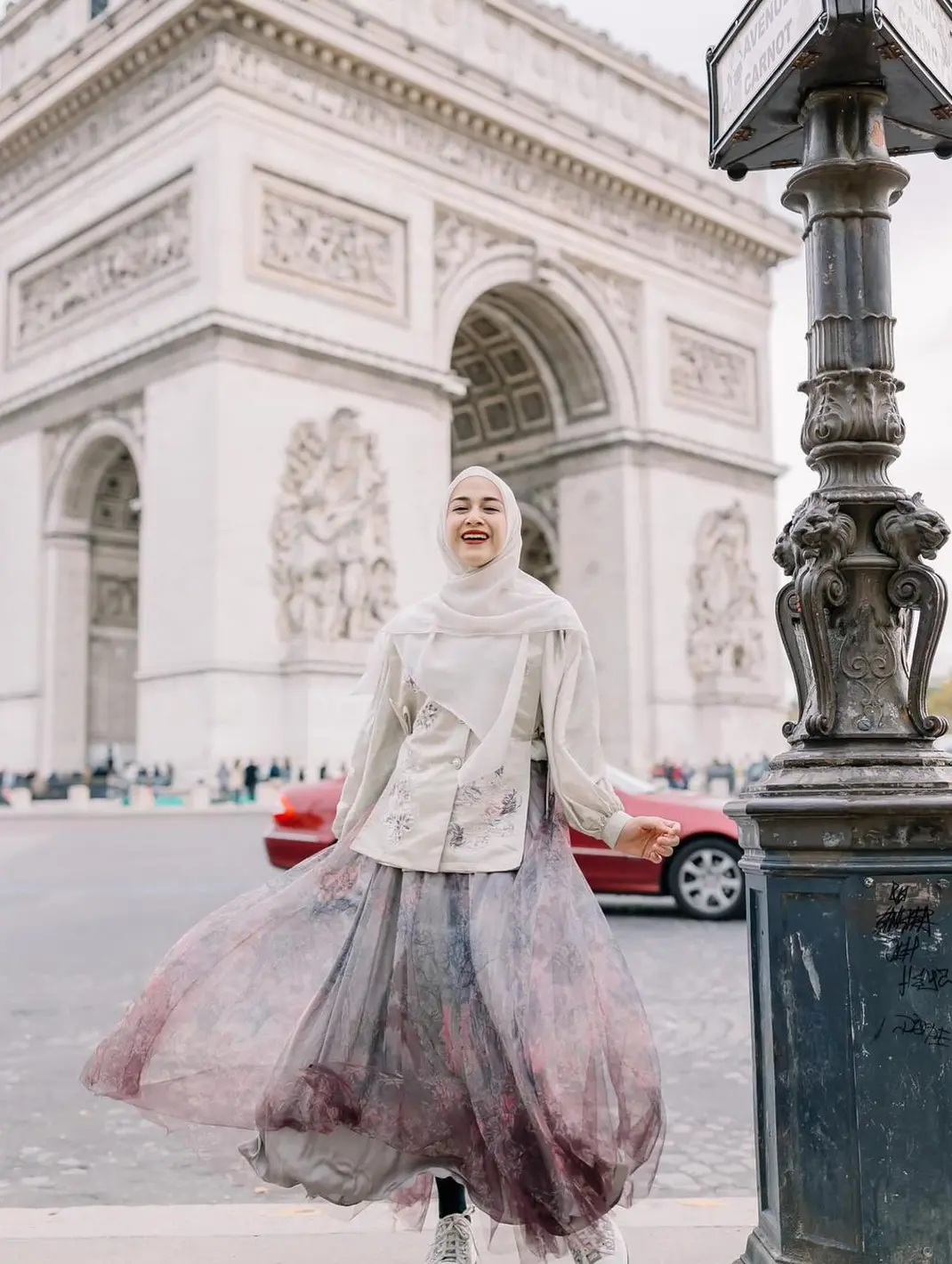 8 Ide Mix and Match Rok A-Line dari Seleb Hijab Indonesia, Zaskia ...