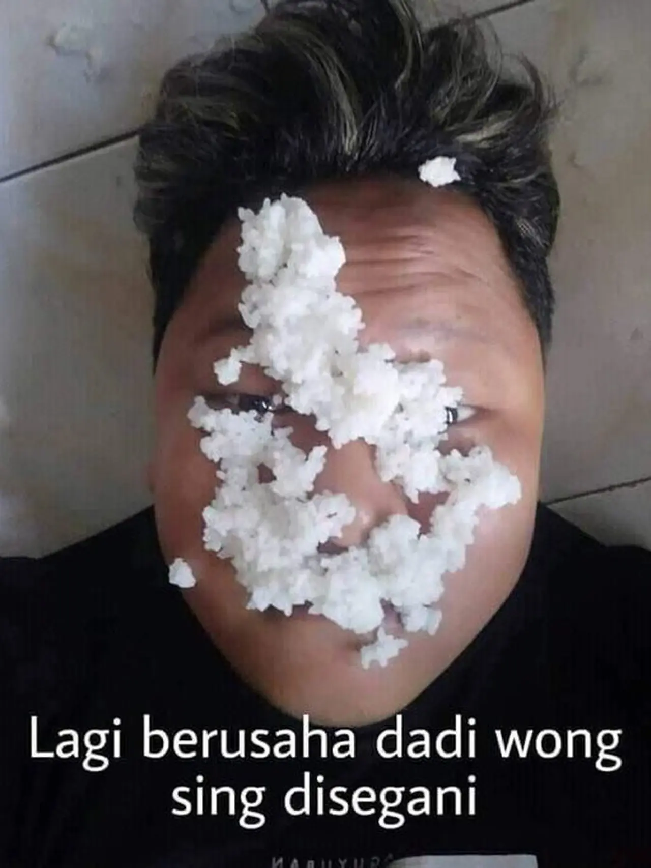 6 Guyonan Bapak-Bapak Ini Jadi Meme Lucu, Bikin Senyum - Hot Liputan6.com