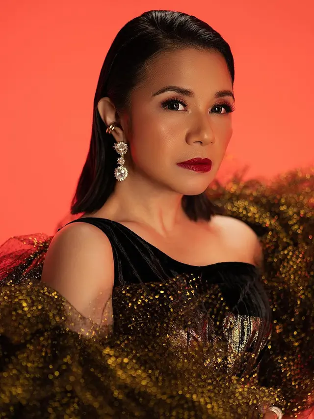 6 Potret Terbaru Ruth Sahanaya Awet Muda di Usia 57 Tahun, Rekam Jejak Sang Diva Sejak 1987 ...