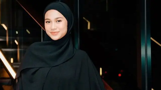 6 Potret Azizah Salsha Tampil Berhijab Ini Banjir Pujian - Hot Liputan6.com